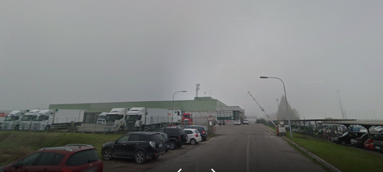 Incendio alla Mec Carni di Marcaria: le fiamme divampate all'interno di ...