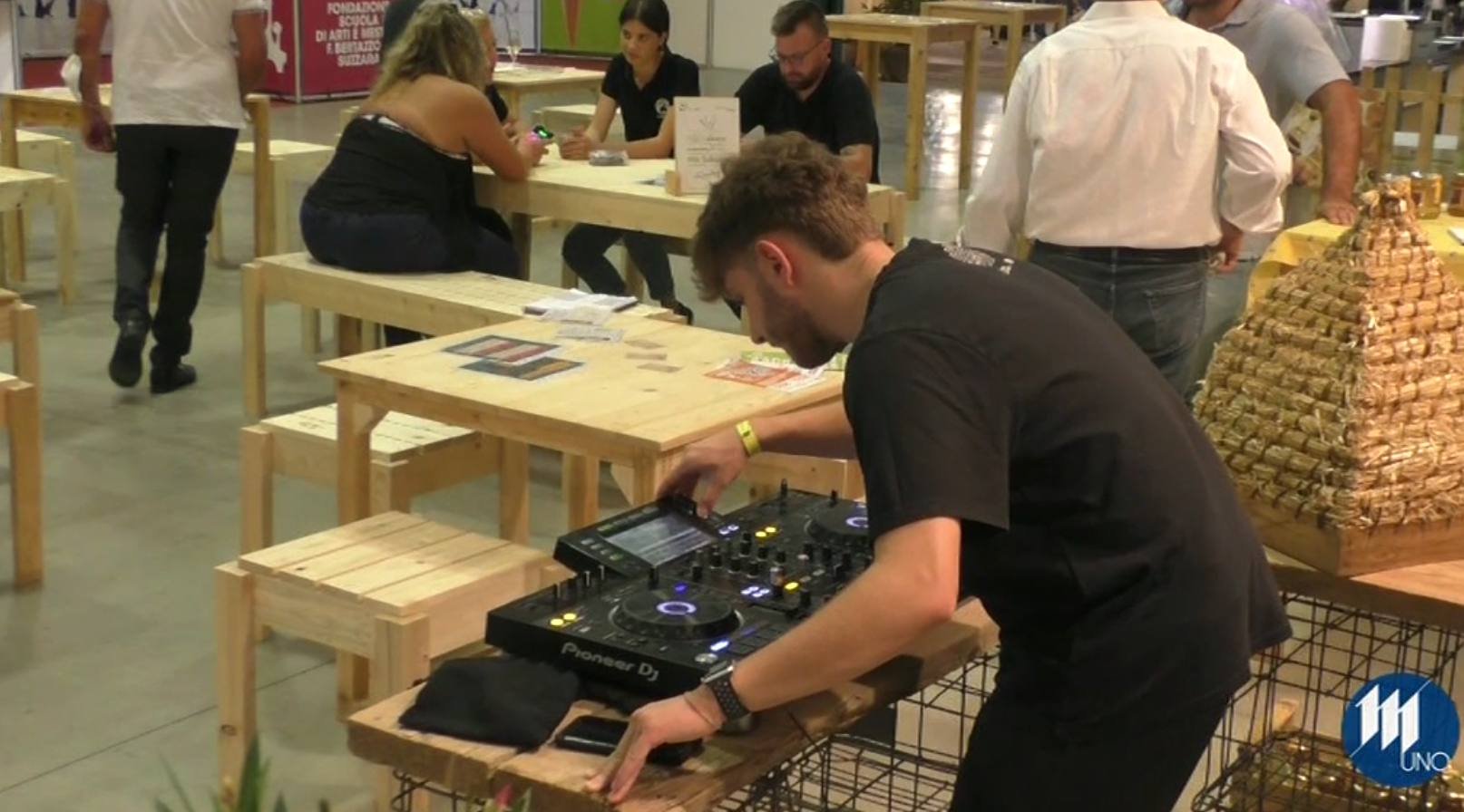 GenZ Bar, dove musica, aperitivi e divertimento si sposano con la ...