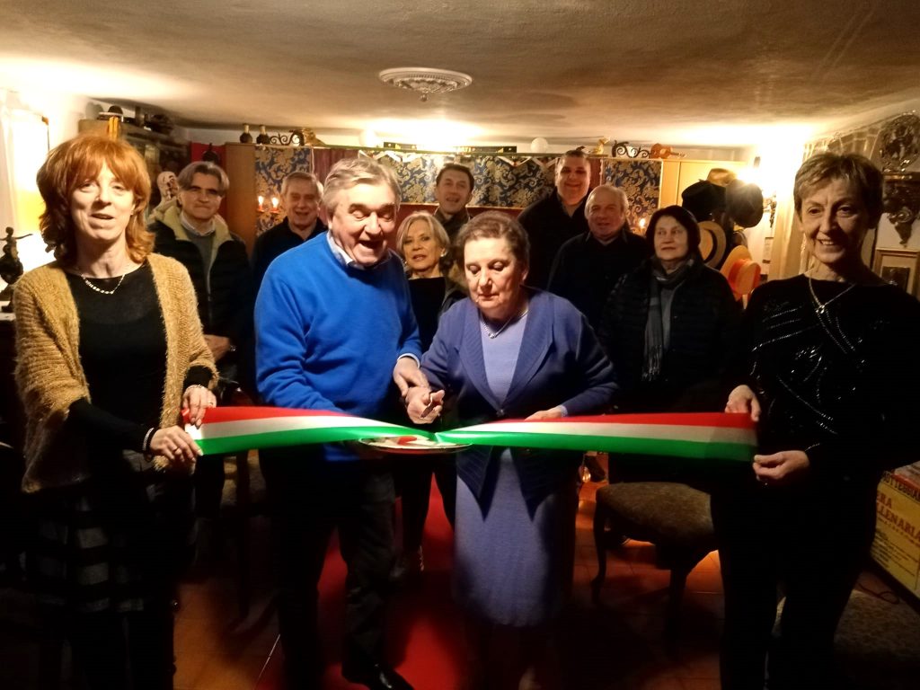 Ecco "Il domestico ciarlatano", il teatrino delle arti di Wainer Mazza ...