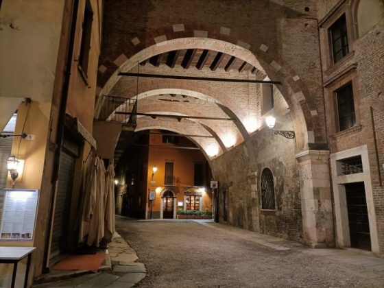 Weekend di violenza: 20enne aggredito da quattro ragazze. In un'altra ...