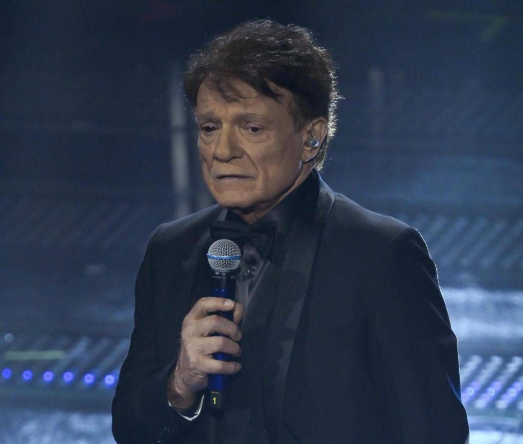 Sanremo 2025, Massimo Ranieri e l'occhio rosso in finale: la diagnosi ...