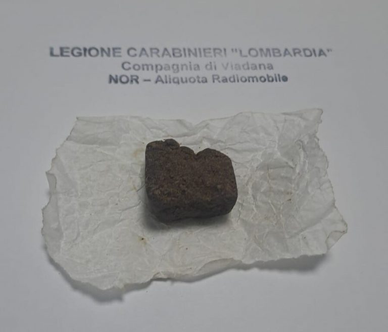 Hashish nei vestiti e in casa: 18enne di Commessaggio denunciato dai ...